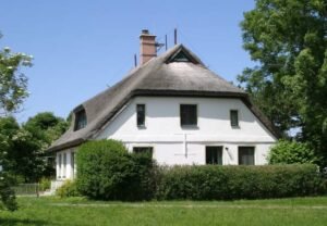 Painting Pebble Dash: Expert Tips for a Perfect Finish | MidRender